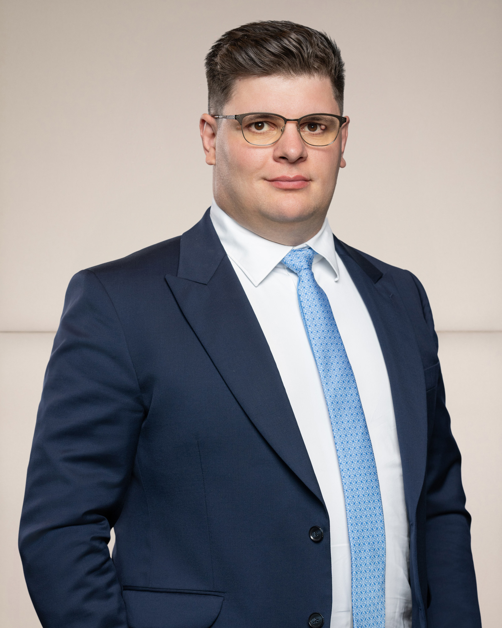 Mateusz Wisniewski - Arendt